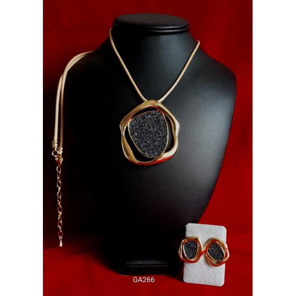 "Set cu colier si cercei aurit, 80 cm 5 cm ga266" - - Libraria CLB